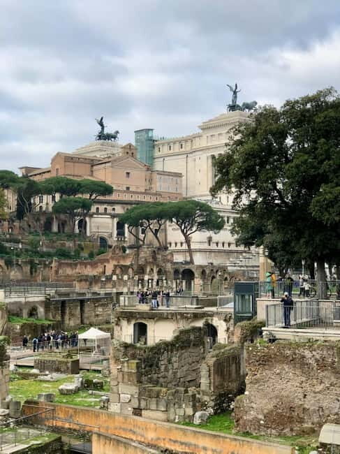 Rome: Small-Group Colosseum, Roman Forum & Palatine Hill - FAQ