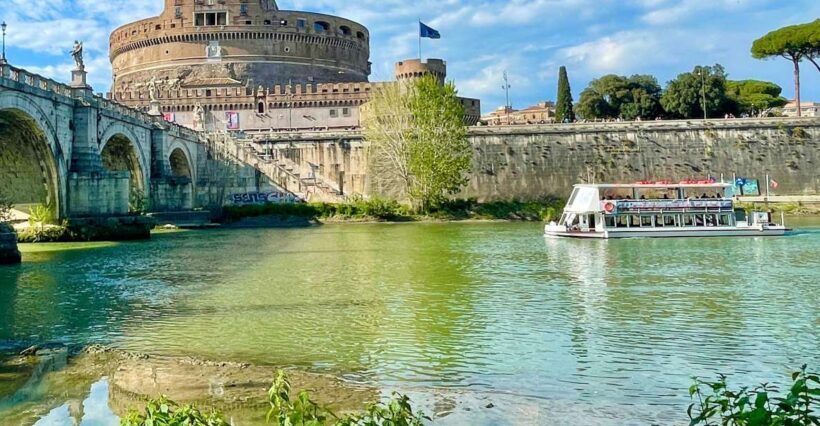 Rome Squares and Fountains Tour & River Boat Hop On Hop Off - The Scenic Pontoon and Waterway Experience