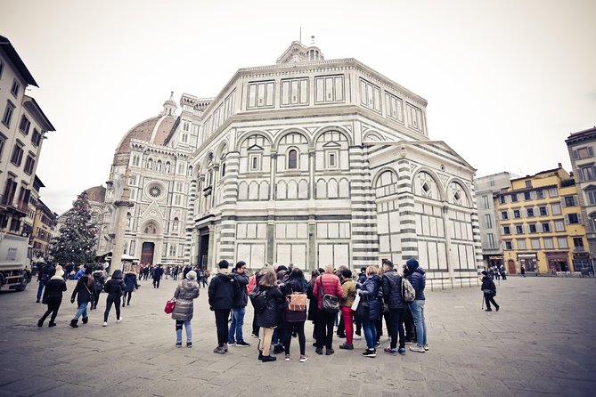 Rome to Florence: High-Speed Train Day Trip With Duomo & Uffizi - Discovering the Duomo and Ponte Vecchio
