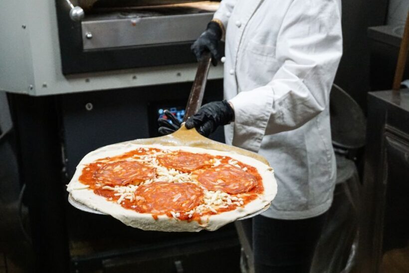 Rome: Traditional Pizza Cooking Class near Piazza Navona - Authentic Reviews