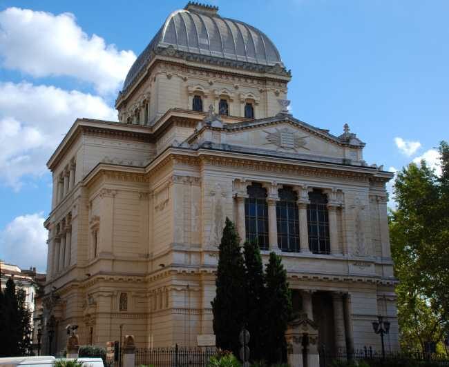 Rome: Trastevere Jewish Quarter Private Walking Tour - Key Points