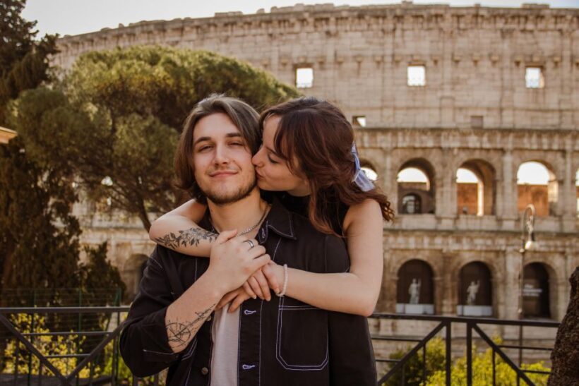 Rome: Unforgettable Photoshoot Experience in Colosseum - Key Points