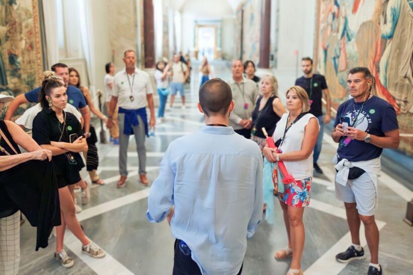 Rome: Vatican Museums & Sistine Chapel Fun Tour with Entry - Key Points