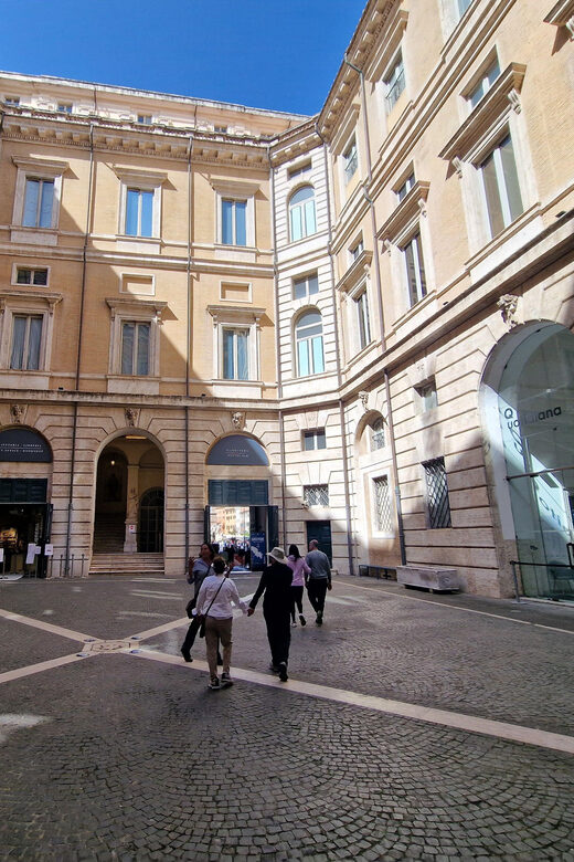 Rome: Walking Tour of World War 2 in Rome - What to Expect on the Tour