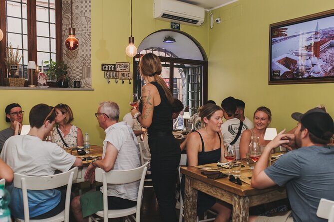 Rome: Wine Tasting in Trastevere With Food and Gelato - Meeting Point and Accessibility