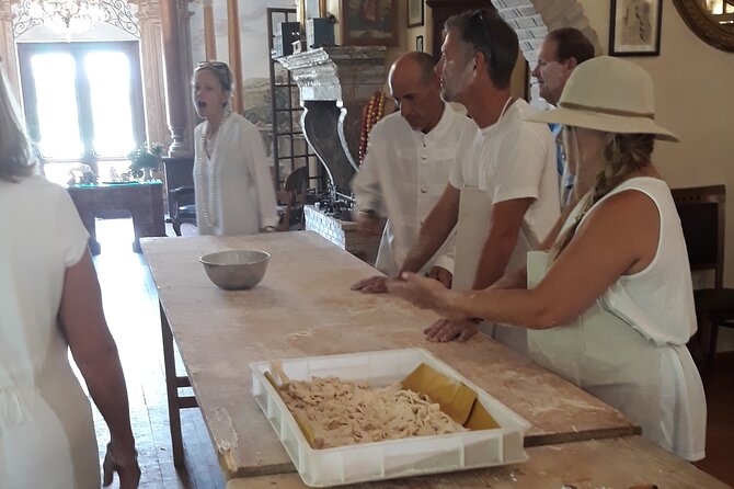 Rome: Wine Tour & Pizza Making Class in a Frascati's vineyard - 5 hours - A Step-by-Step Look at the Itinerary