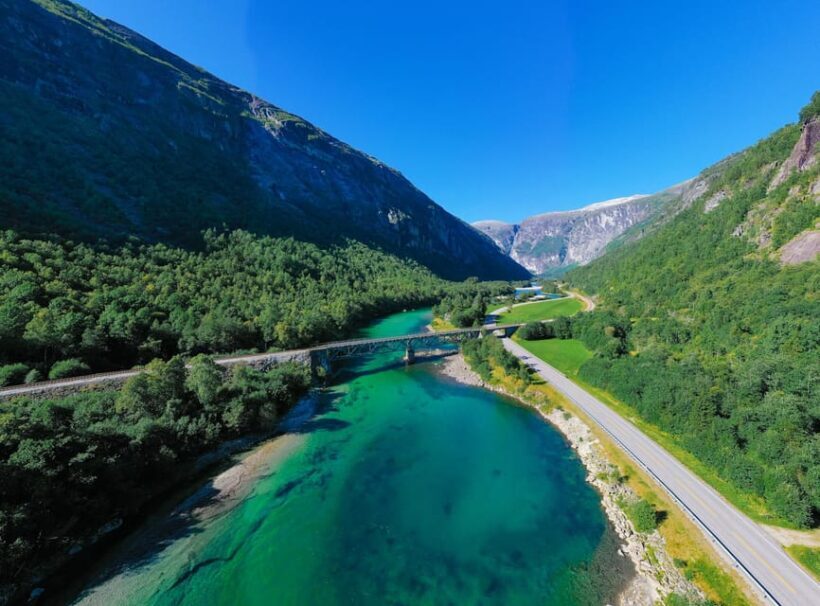 Romsdalen: Rauma Railway Golden Train with Guide - Key Points