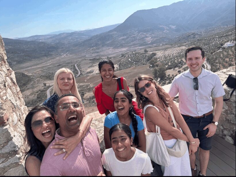 Ronda and White Villages: Small Group Day Trip Experience - Setenil de las Bodegas: Unique Cave Houses and Scenic Walk