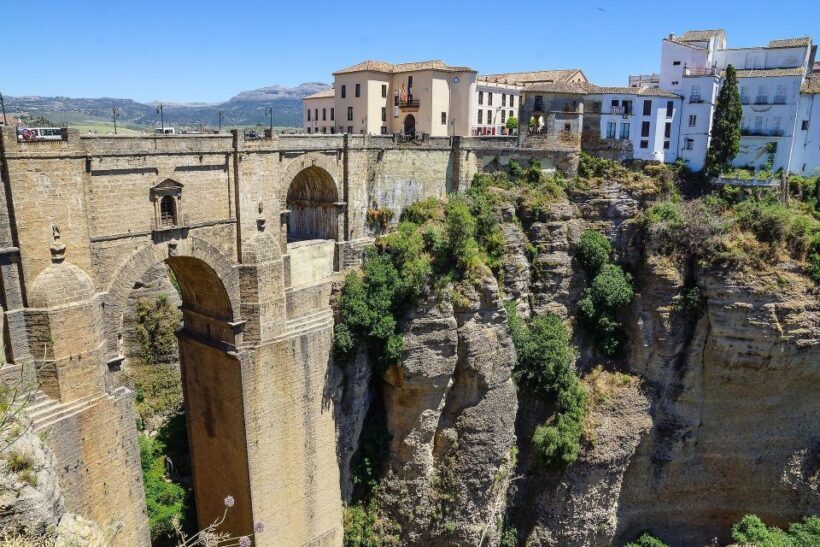 Ronda - Private Historic Walking Tour - Strolling Carrera Espinel Shopping Street