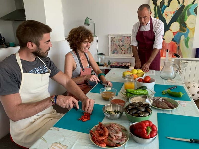 Rooftop Paella Seafood Cooking Class Experience in Barcelona - A Detailed Look at the Rooftop Paella Seafood Cooking Class in Barcelona