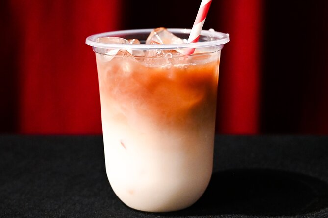Roppongi Tokyo: Write Your Name in Kanji With a Hiragana Stamp! - Sipping on Tradition: Beverages to Enhance Your Calligraphy Journey