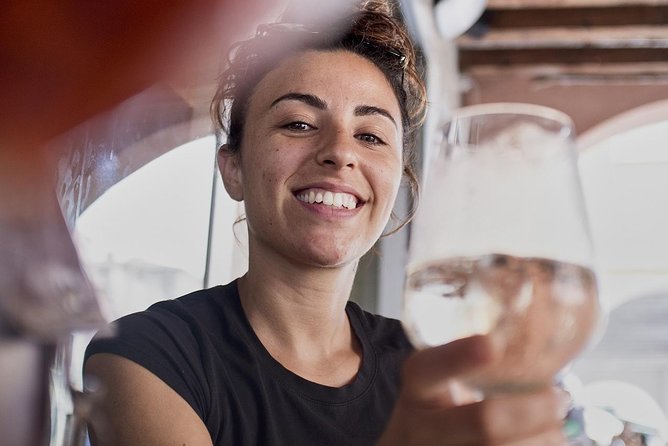 Rosé All Day Tour ! - Transportation and Accessibility