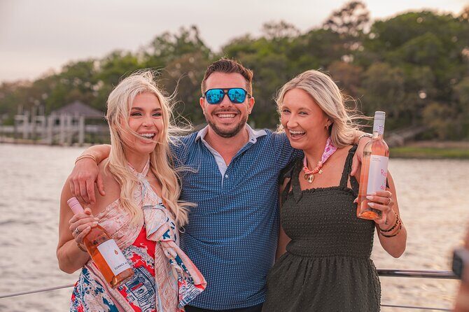 Rosé Golden Hour Sunset Sail - Setting the Scene: A Relaxed Sunset Cruise with a View