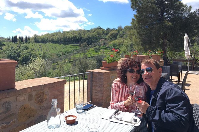Rosso and Brunello Di Montalcino Wine Tour Including Lunch and Visit to 2 Local Wineries - Inclusions and Meeting Details
