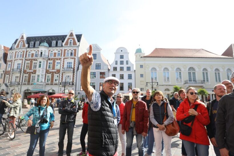 Rostock: Guided tour of the historic city center - A Closer Look at the Rostock Historic City Center Tour
