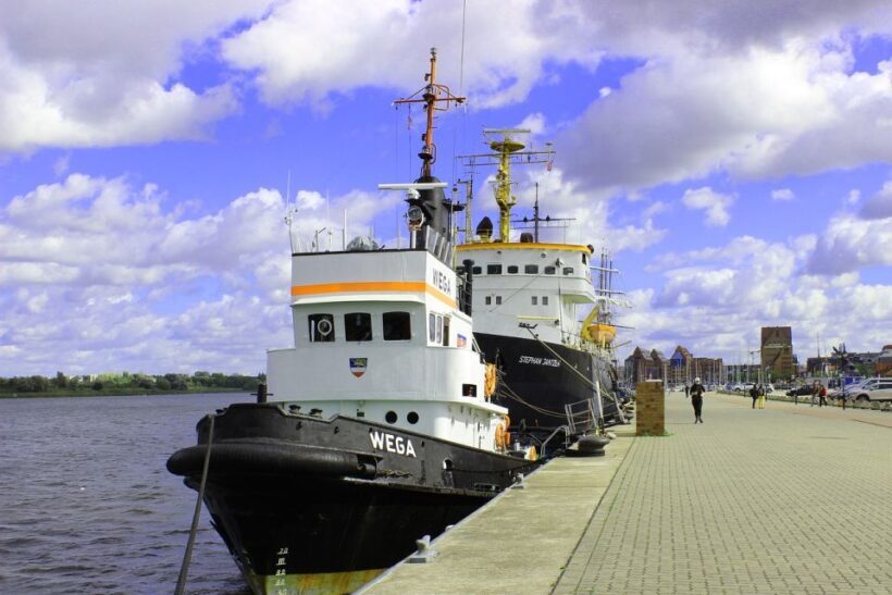 Rostock: Surprise Walk of the city with a Local - A Closer Look at the Experience