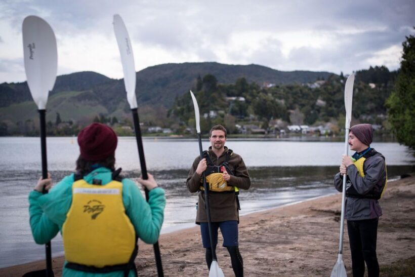 Rotorua: Glow Worm Kayak Tour - Key Points