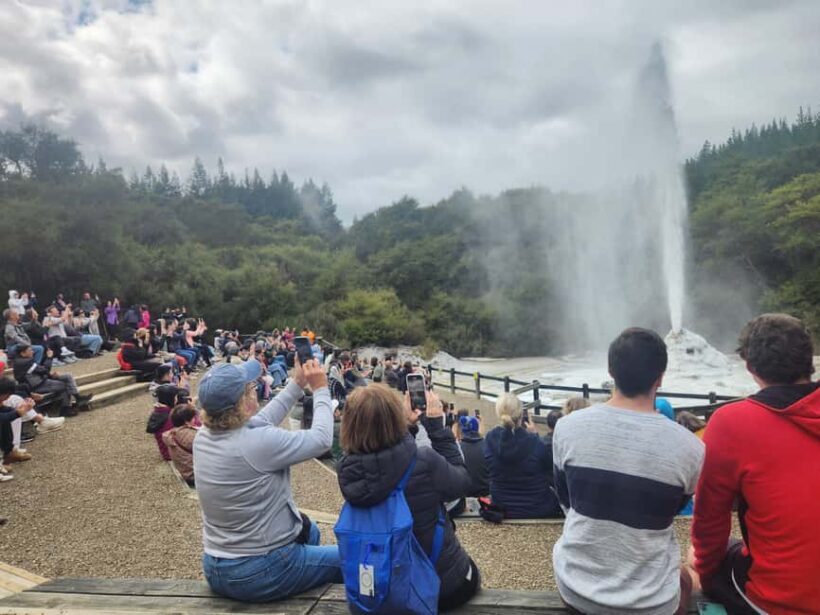 Rotorua & Taupo DayTour Waiotapu & Huka Falls from Auckland - Who Should Consider This Tour?