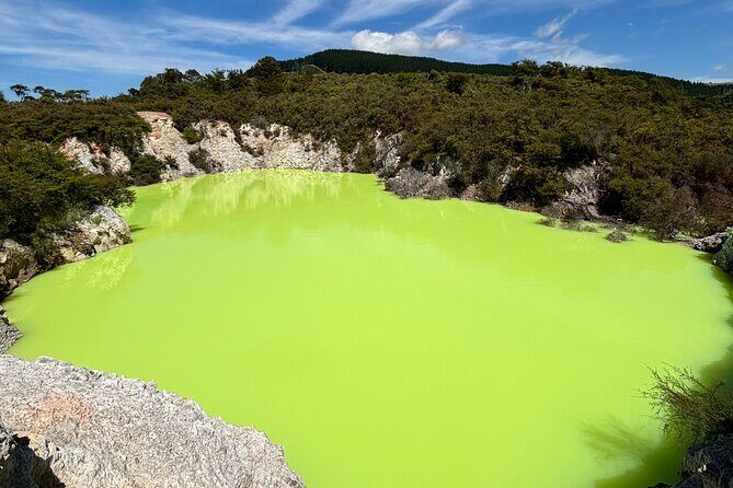 Rotorua & Taupo DayTour with Waiotapu & Huka Falls from Auckland - Why This Tour Offers Great Value