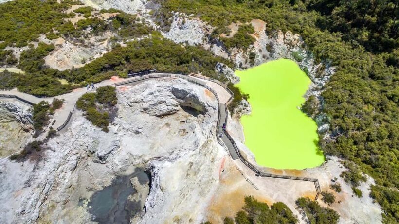 Rotorua: to Auckland via WaiOTapu, Taupo & Hamilton Gardens - The Itinerary: From Geothermal Marvels to Garden Wanderings