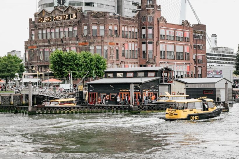 Rotterdam Architecture: Centre and South Bank with watertaxi - The Heart of Rotterdam: Central Station as a Starting Point