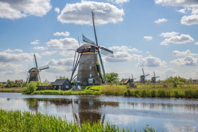 Rotterdam: Kinderdijk UNESCO World Heritage Entry Ticket - Discovering Kinderdijk: An Authentic Dutch Icon