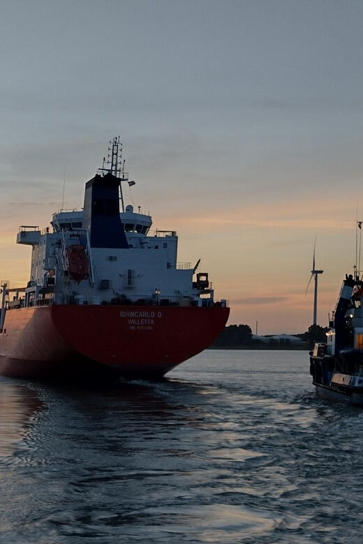 Rotterdam: Summer Evening Cruise with Live Entertainment - Introduction: Why This Rotterdam Cruise Is Worth Considering