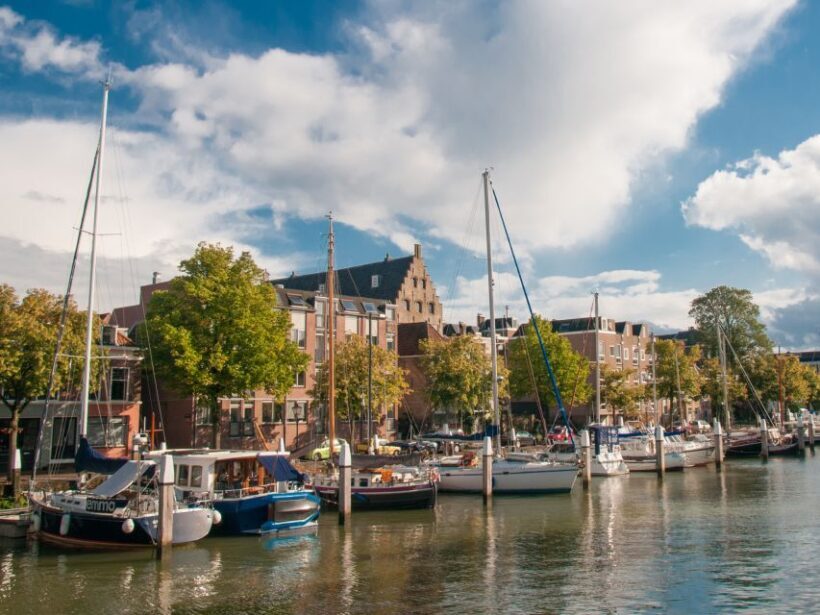 Rotterdam: Waterbus Ticket to Dordrecht and/or Kinderdijk - A Comfortable and Scenic Ride