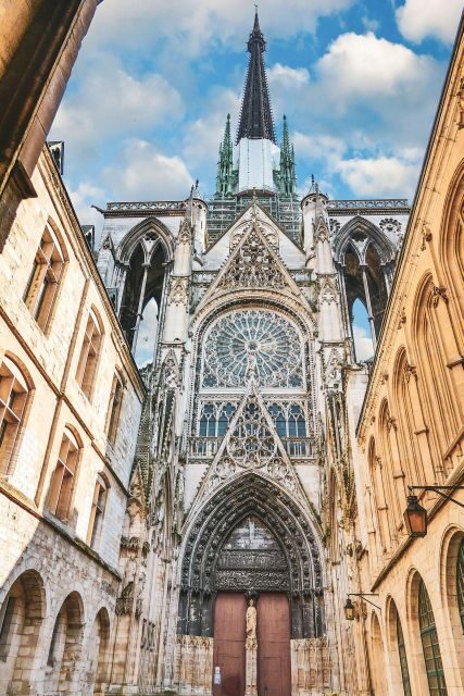 Rouen: Private Guided Walking Tour - Discovering Rouen: A City of Contrasts and Charm