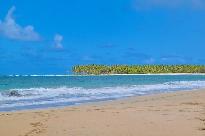 Round Mountain + Secret Beaches + Local DR House Experience - A Detailed Look at the Round Mountain + Secret Beaches + Local DR House Experience