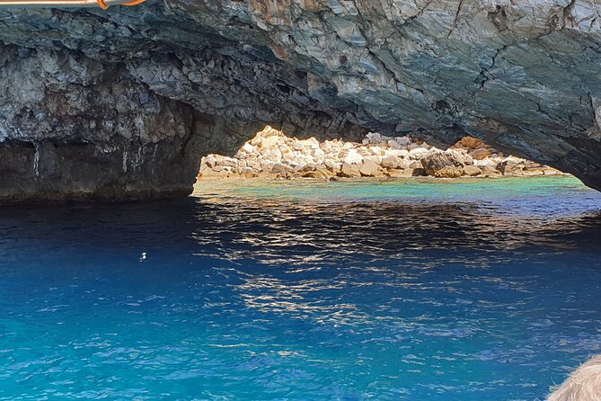 Round of Antiparos & Despotiko With Traditional Boat - Customer Feedback and Experiences