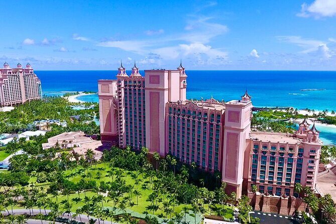 Round Trip Private Airport To Hotel Transfer in Nassau - Key Points