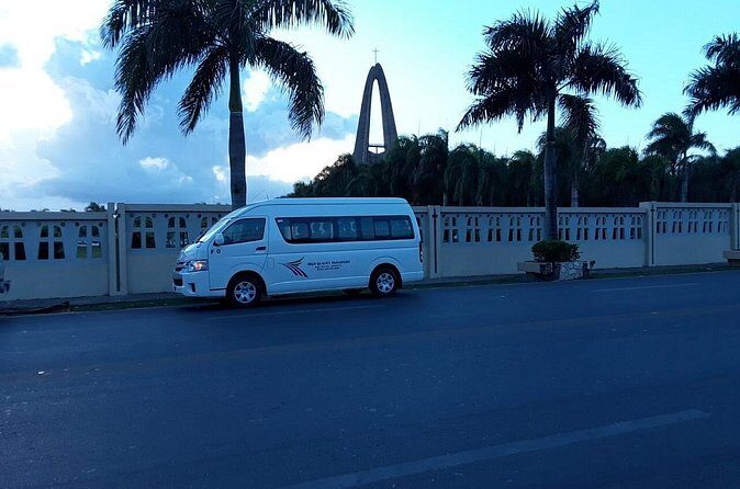 Round-Trip Private Transfer: Punta Cana Airport  Bávaro Hotels - Is This Transfer Right for You?