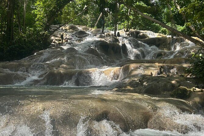 Round Trip Sangsters Montego Bay Airport to Ocho Rios transfers - How the Experience Enhances Your Jamaica Stay