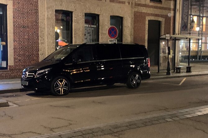 Round-trip shuttle transfer between Le Havre and Honfleur - Authenticity and Practicality in One Package