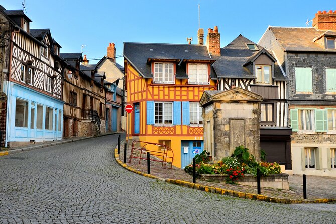 Round-trip shuttle transfer between Le Havre and Honfleur - Who Will Love This Service?