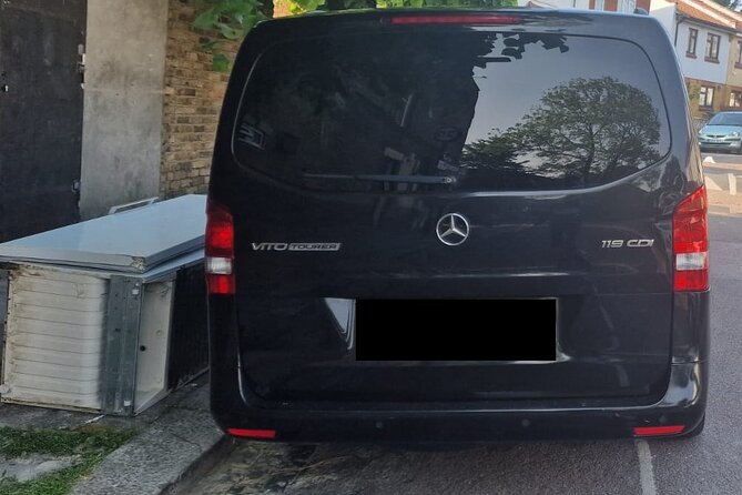 Round Trip Taxi Transfer - Stansted Airport To & From London - Accessibility and Participation