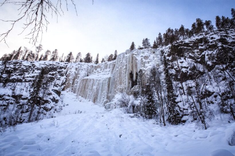 Rovaniemi: Frozen waterfalls Korouoma - The Sum Up