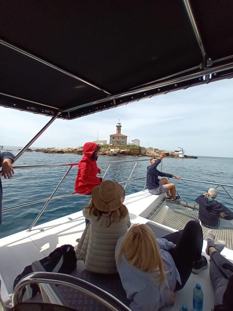 Rovinj: Sunset & dolphin group tours with Catamaran - FAQ