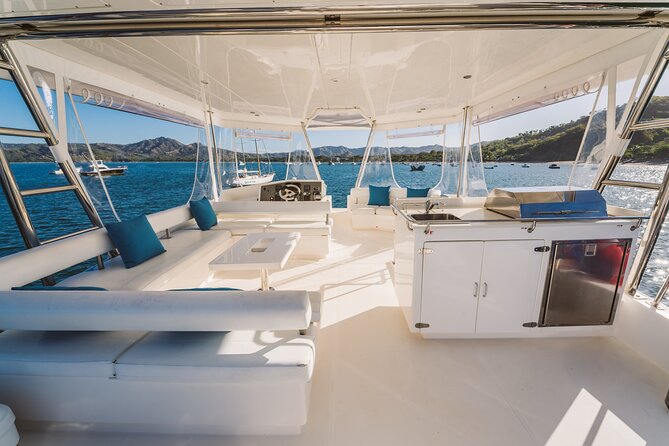 Royal Charters: The Premier Yacht Charter in Costa Rica - Customizable Yacht Charters