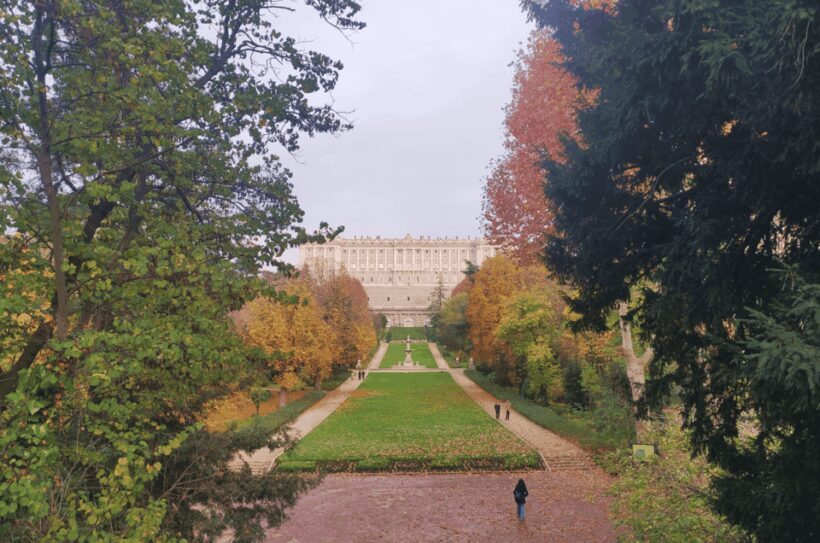 Royal Collections Gallery and Royal gardens: Private tour - Key Points