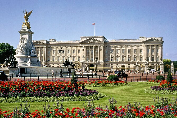 Royal London Guided Tour With Changing of the Guard - Coach and Accessibility Details