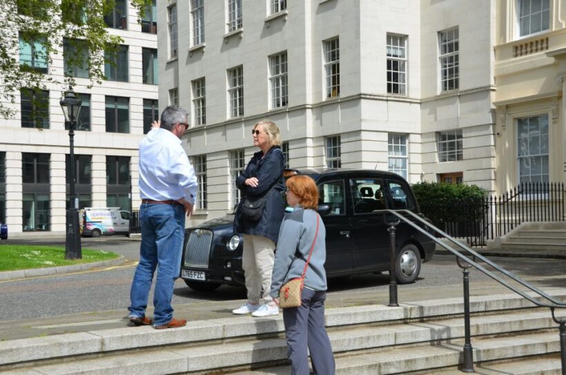 Royal London Private Full-Day Sightseeing Tour by Black Taxi - Practical Considerations