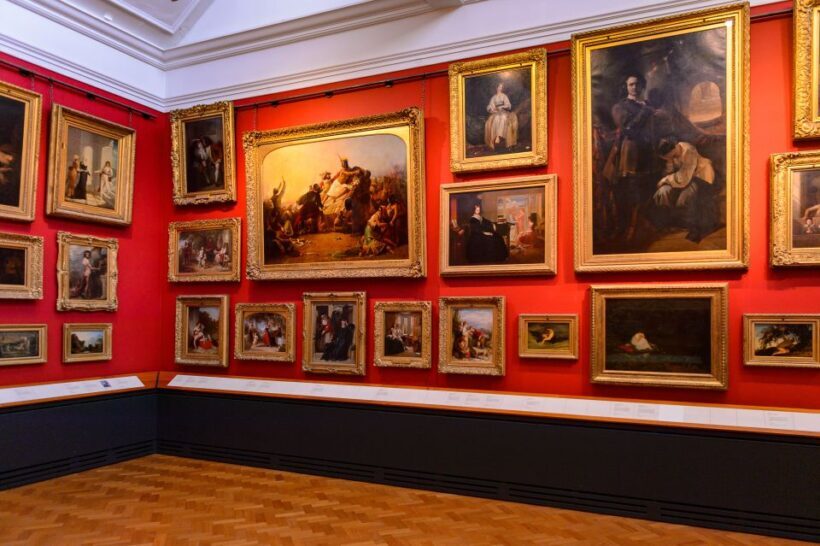 Royal London Private Tour with Skip-the-line Queens Gallery - Frequently Asked Questions