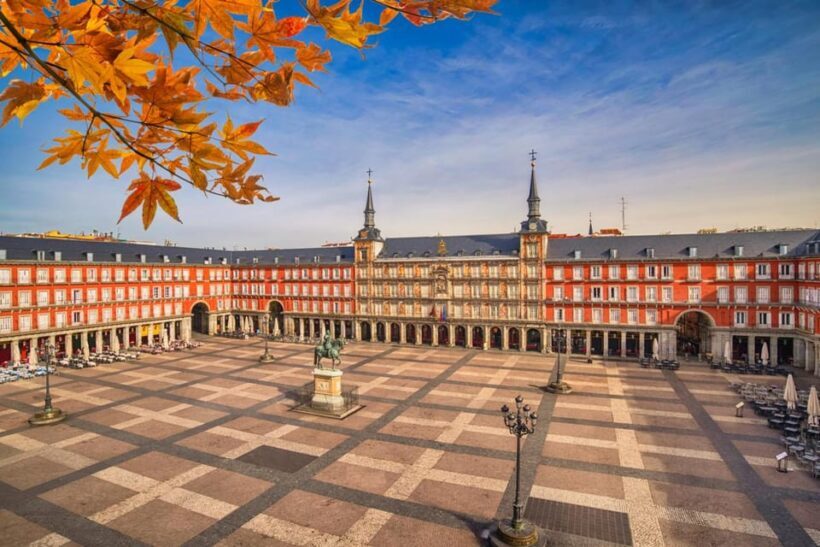 Royal Madrid Walking Tour: Palaces & Plazas - Royal Madrid Walking Tour: Palaces & Plazas - A Detailed Review