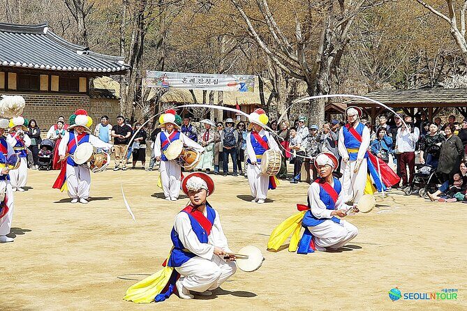 Royal Palace and Traditional Villages Wearing Hanbok Tour - The Korean Folk Village: A Living Cultural Heritage