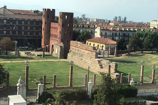 Royal Palace, Armory and Chapel of the Shroud With Local Guide - Marveling at the Impressive Royal Armory Collection
