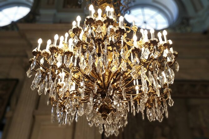 Royal Palace Madrid Small Group Tour With Skip the Line Ticket - Guide Performance and Visitor Feedback