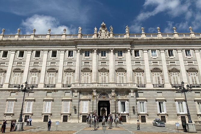 Royal Palace Madrid Small Group Tour With Skip the Line Ticket - Making the Most of Your Visit