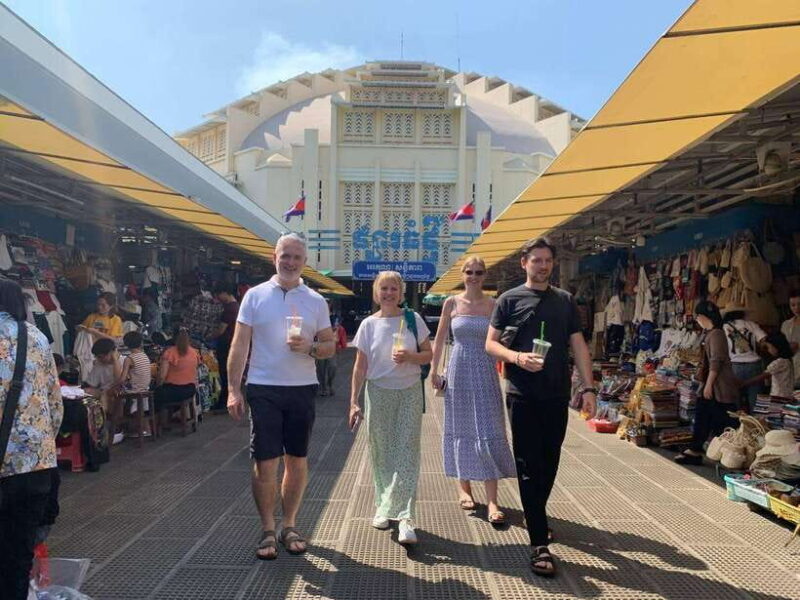 Royal Palace, National Museum & Wat Phnom with Private tour - Key Points